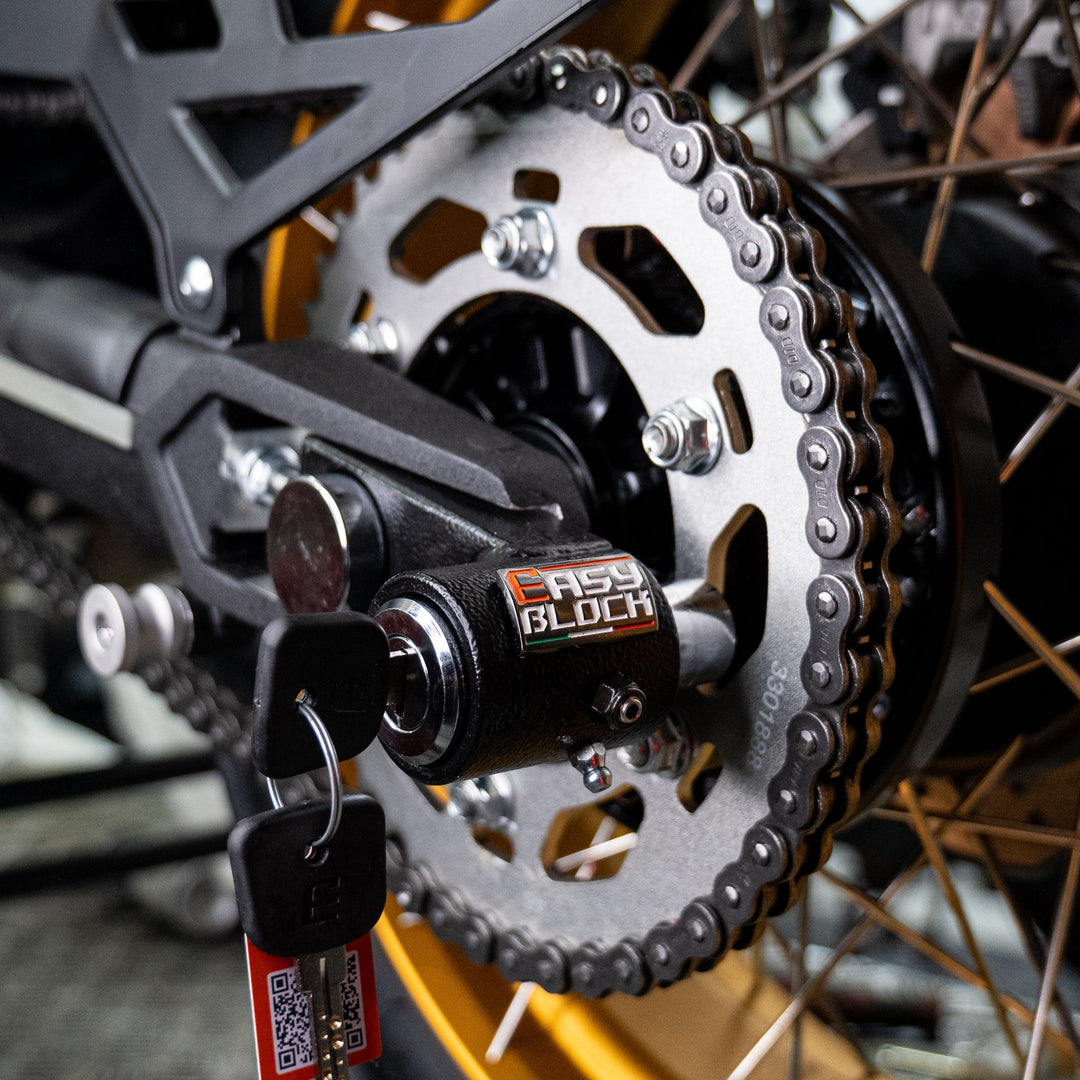 QJMOTOR SRT 700 | EasyBlock Motorcycle Wheel Lock